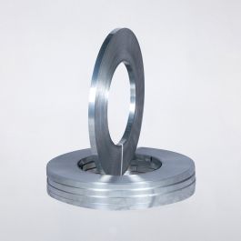 Reggetta in ferro lucida acciaiosa 10x0,45 mm